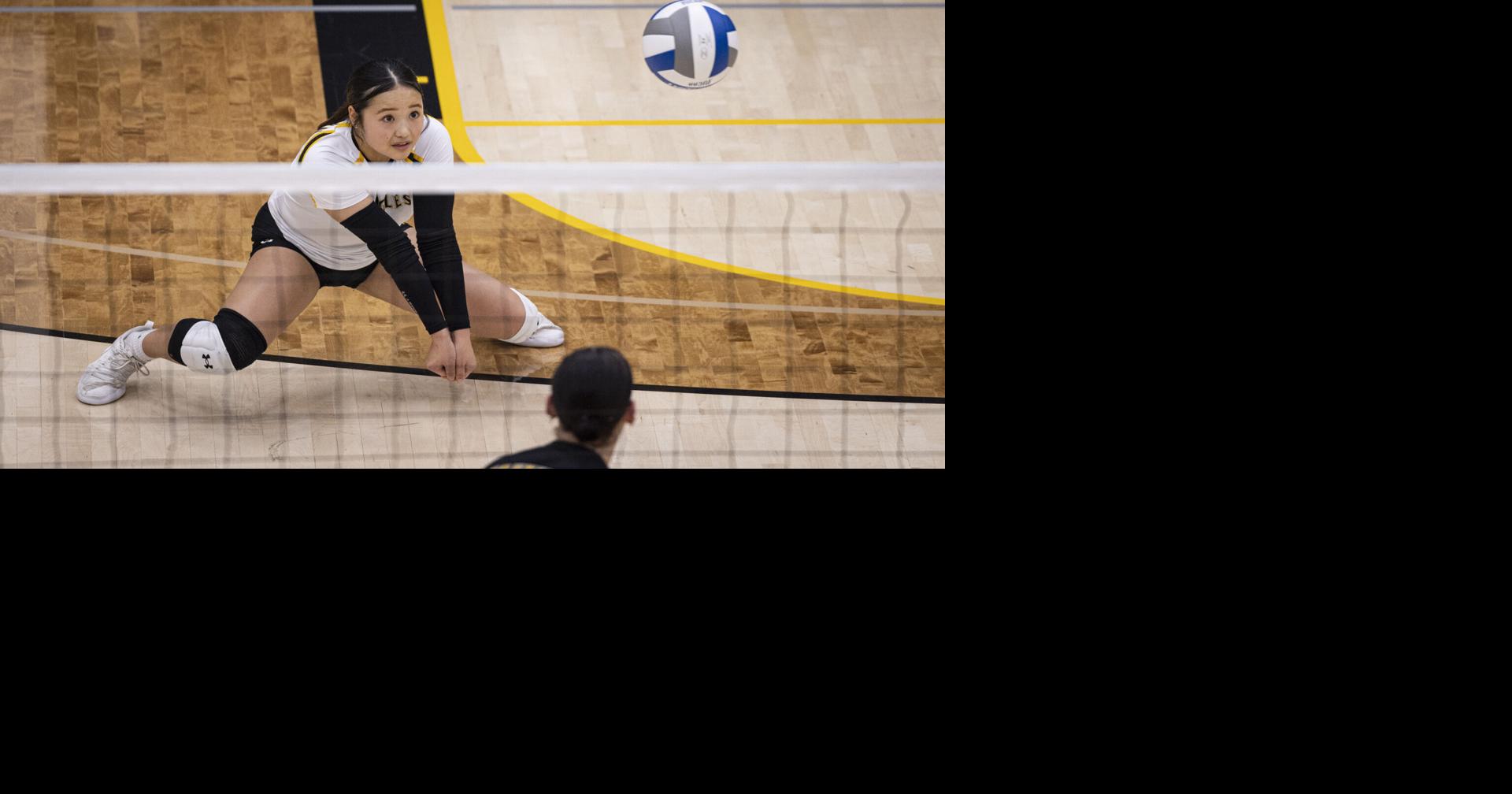 PHOTOS: Volleyball — Snow Vs. CSI