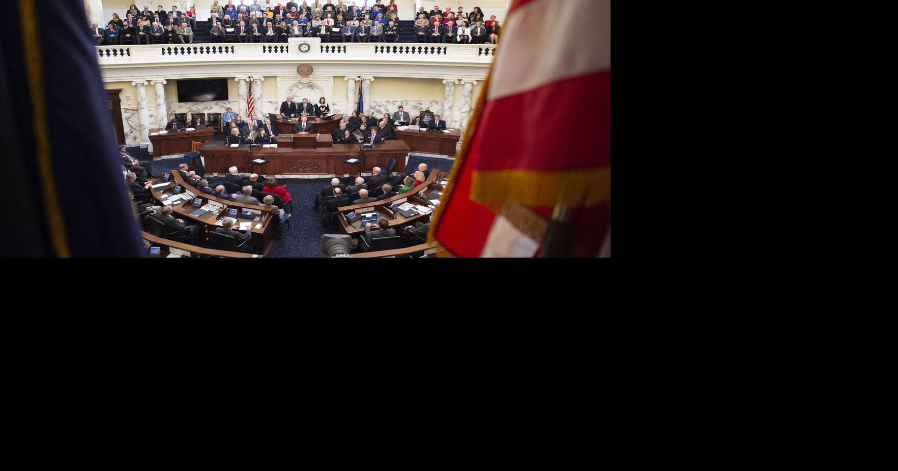 Lawmaker proposes statewide ban on handheld cellphone use while driving