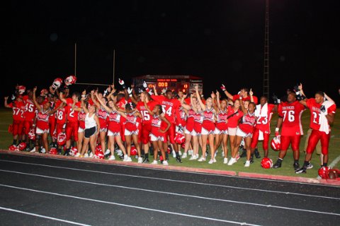 (With six photos) Magnolia Panthers win first football game since 2011 ...