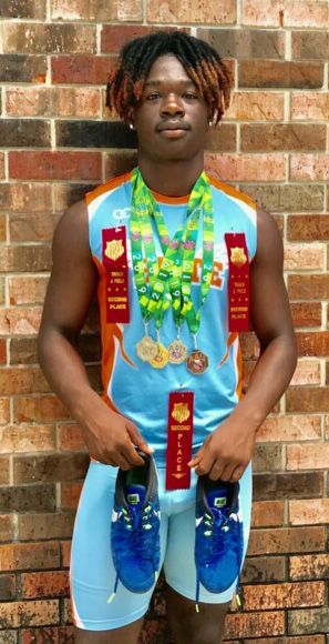 Garrion Curry running at Junior Olympics | Local Sports ...