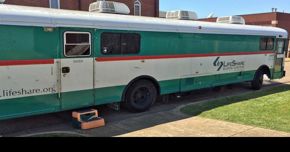 LifeShare bus stopping at Peoples Bank West Branch | Community Groups ...