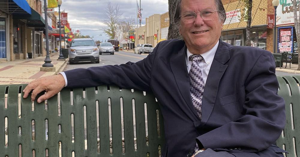 Saline River Chronicle : Warren’s longest serving mayor, Gregg Reep ...