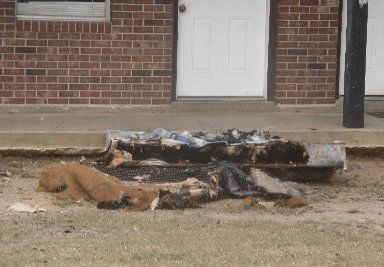 (With video) Mattress catches fire in North Clay apartment building ...