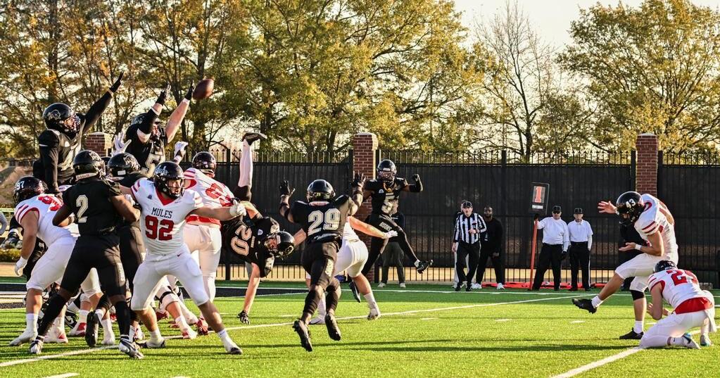 Blocked PAT sends Harding into next round of NCAA Division II playoffs ...