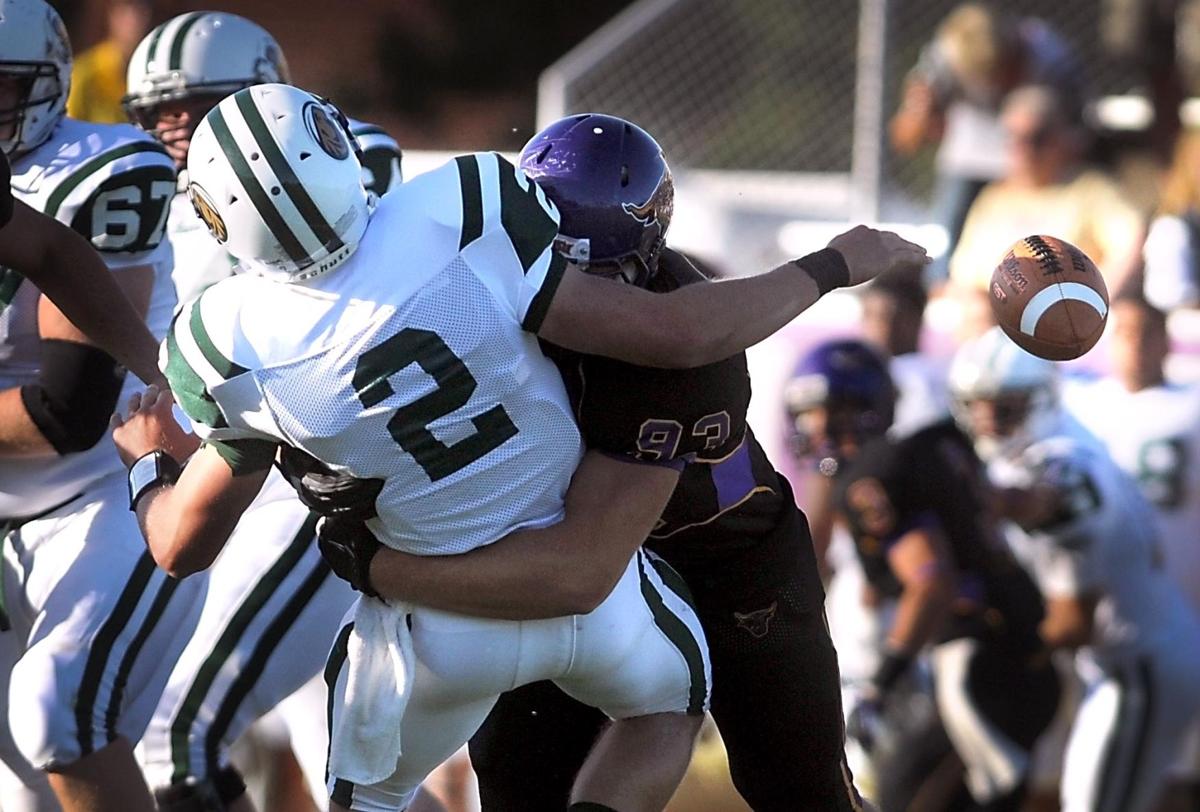 Maverick football team wins home opener | Sports | mankatofreepress.com
