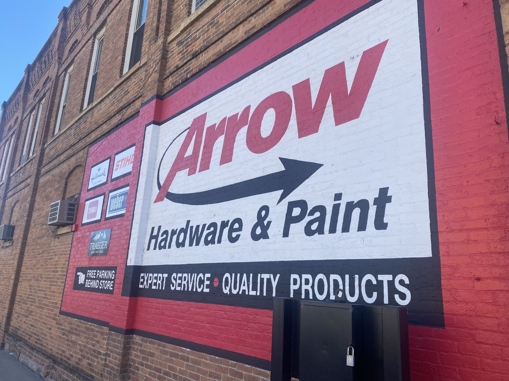 Arrow hardware store