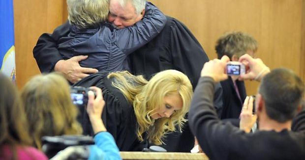 Krista Jass takes judge's oath | Local News | mankatofreepress.com