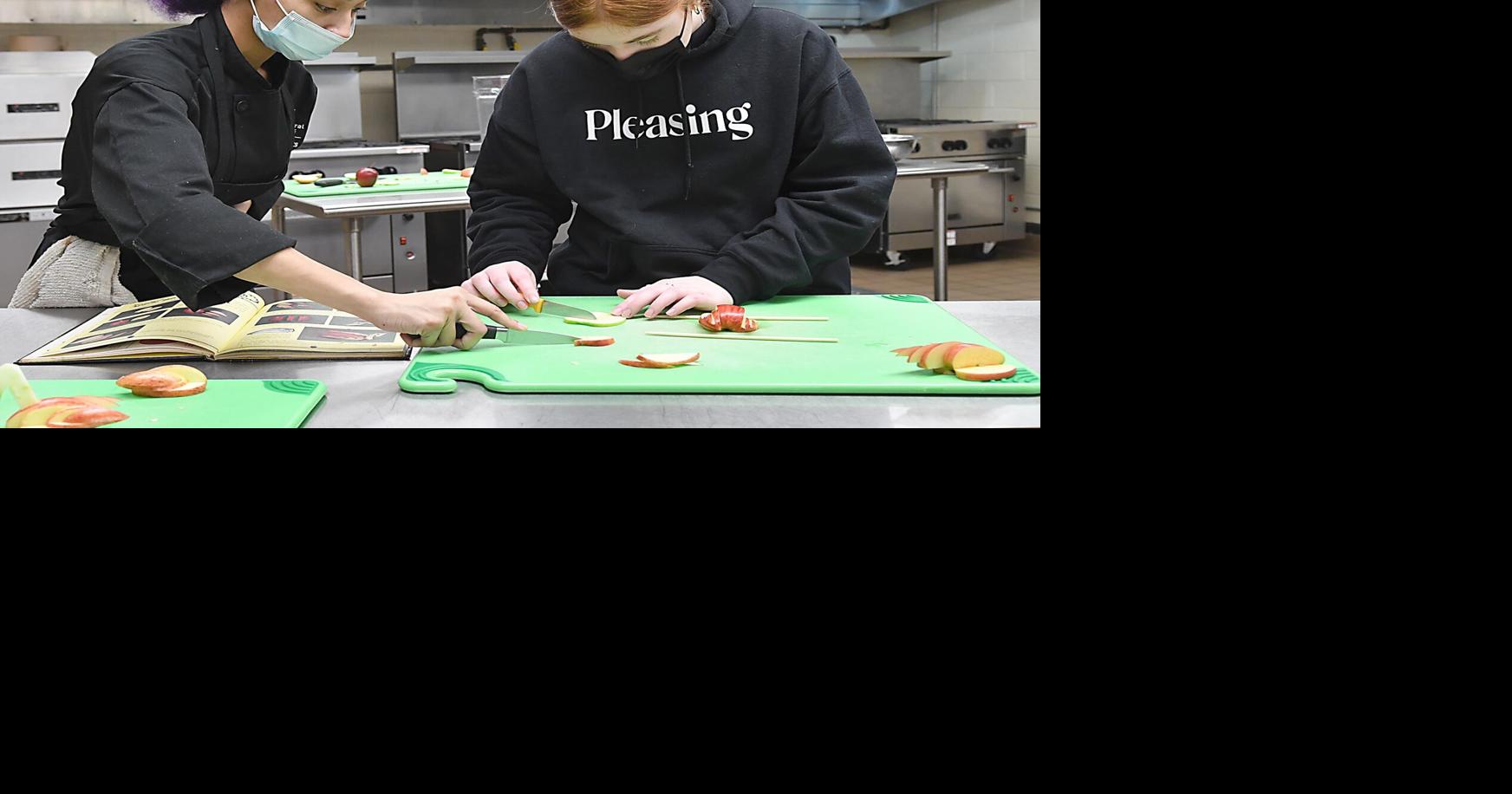 SCC welcomes high schoolers for a taste of culinary arts | Local News ...