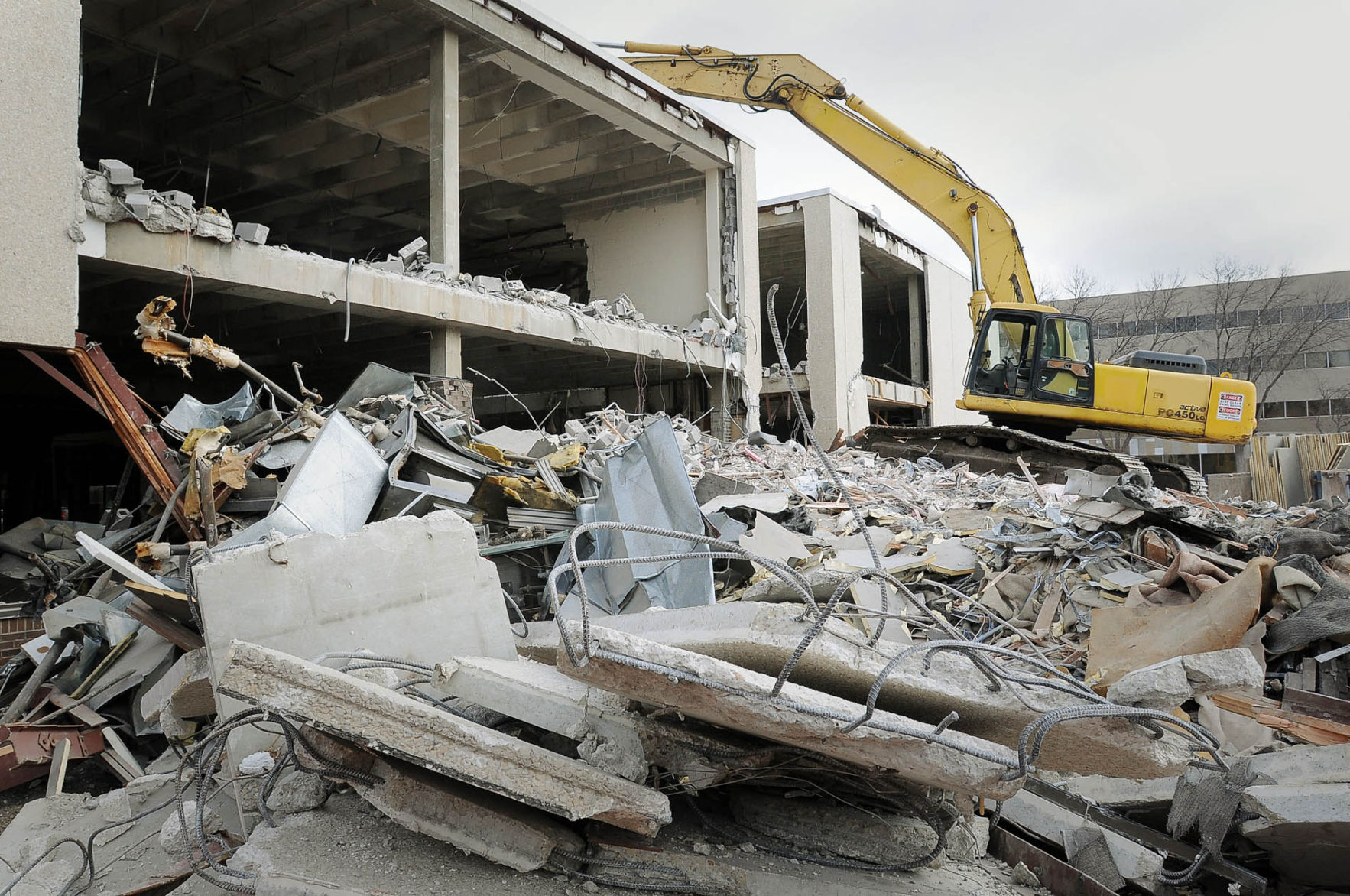 Walls come tumbling down | News | mankatofreepress.com