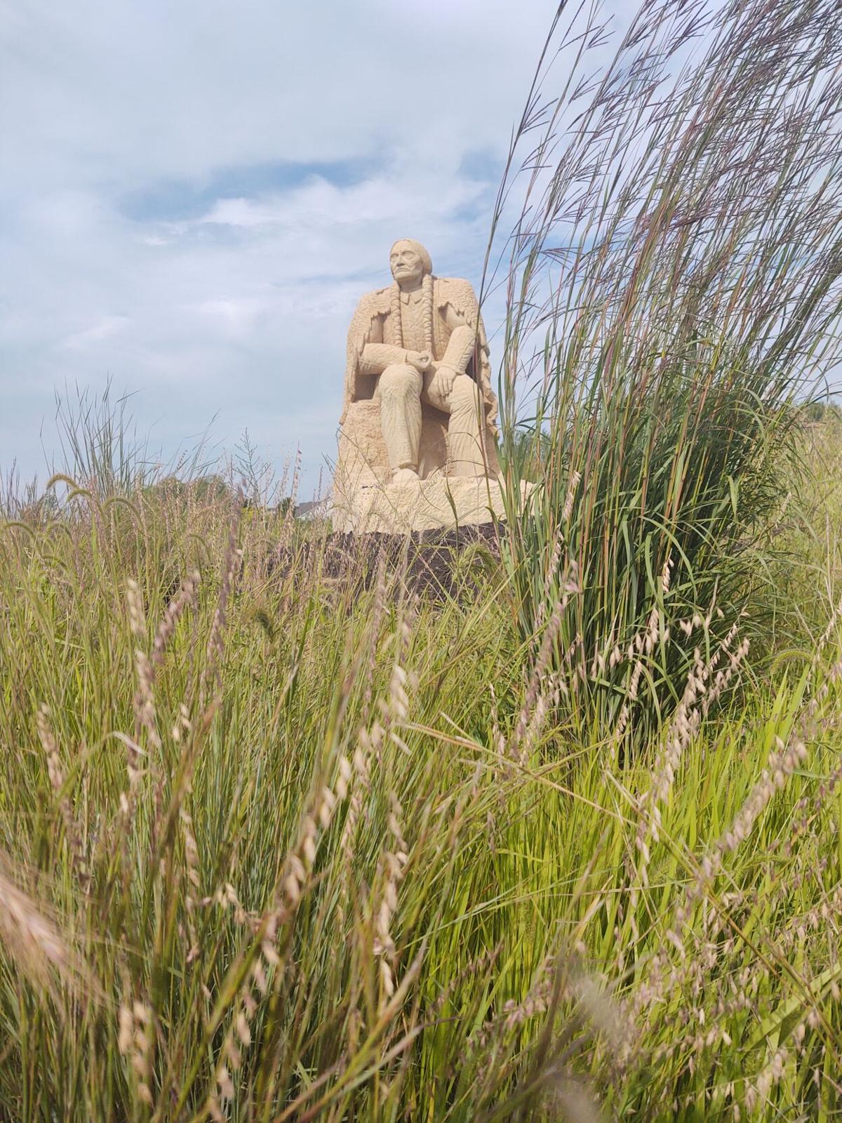 Sitting Bull statue placed overlooking prairie in Benson Park | Local ...