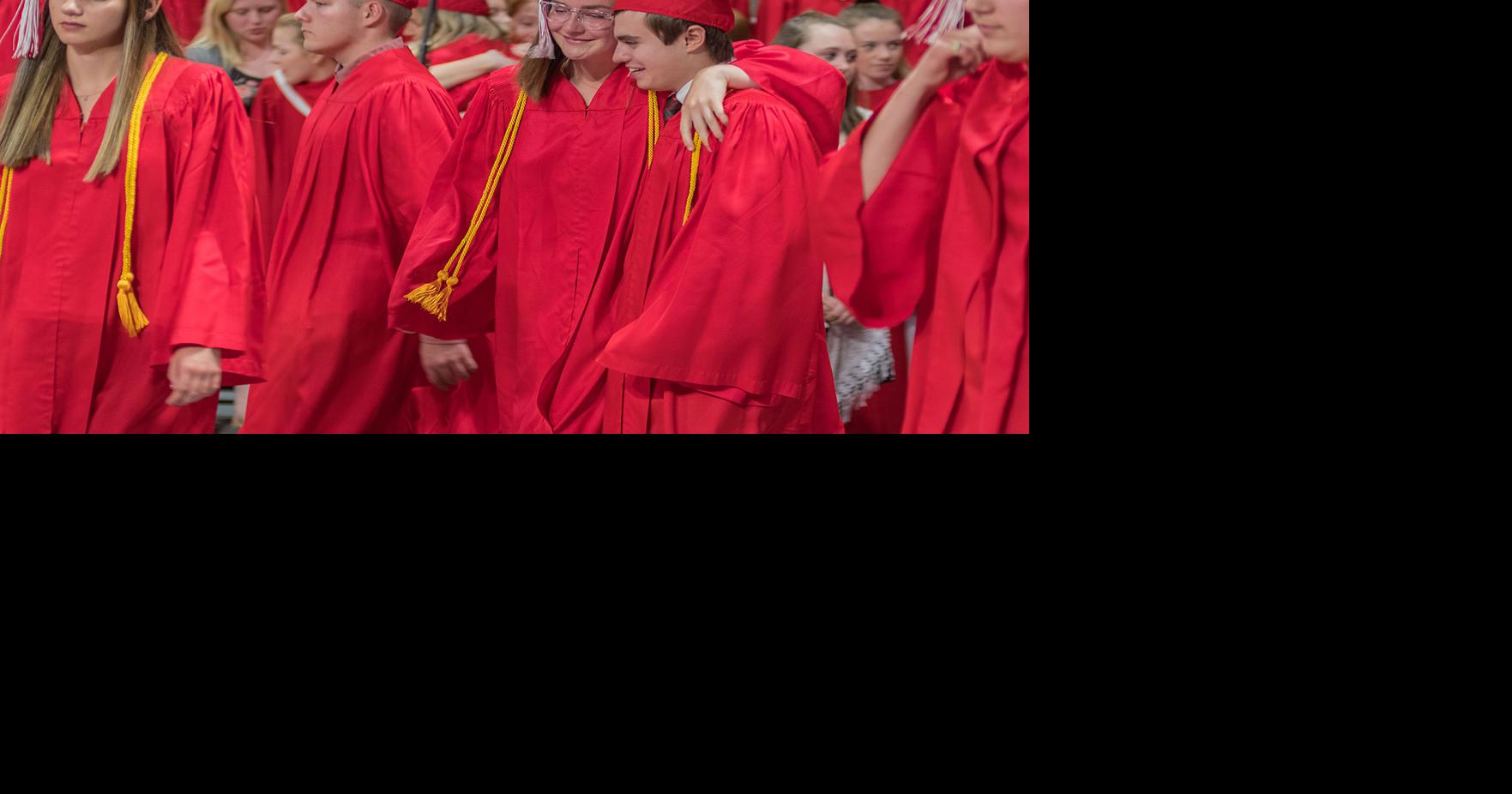 Caps & Gowns: Graduation day for Mankato's public high schools | Local ...