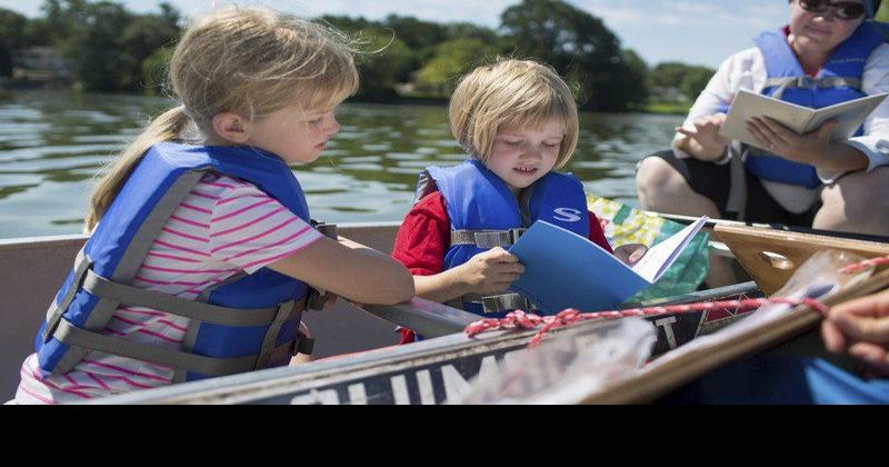 Paddlers book it to Floating Library | Local News | mankatofreepress.com