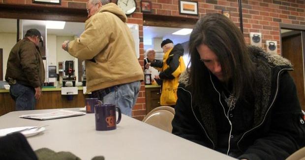 Homeless stick to routine when temps dip low | Local News ...