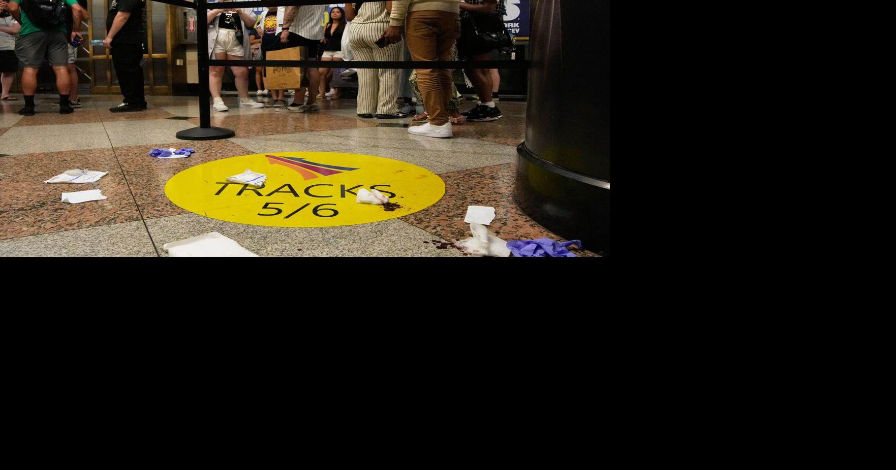 6 people hurt in stabbings at New York's Penn Station with a suspect in ...