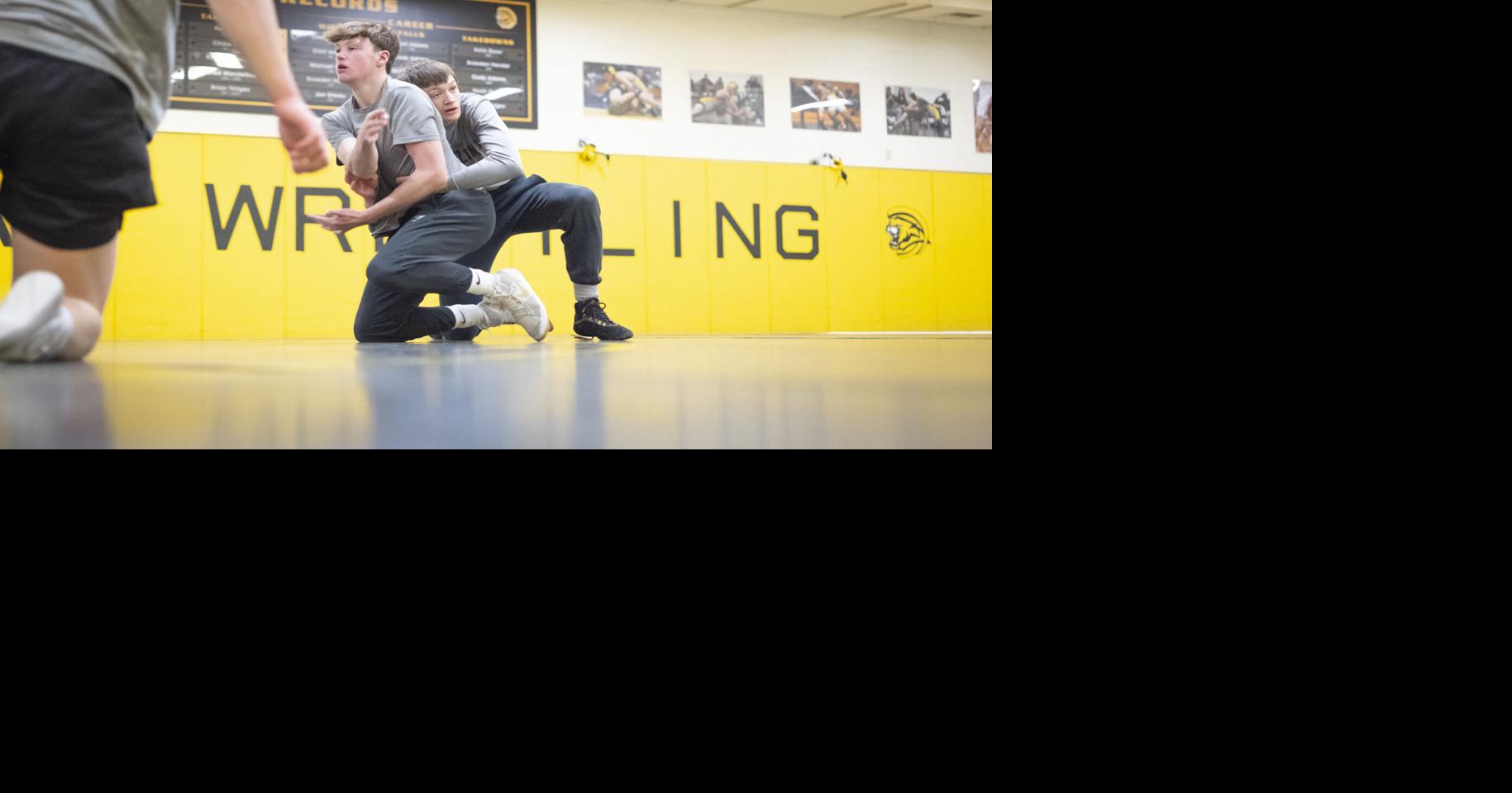 Prep wrestling: Numbers better for East, West wresting | Local Sports ...