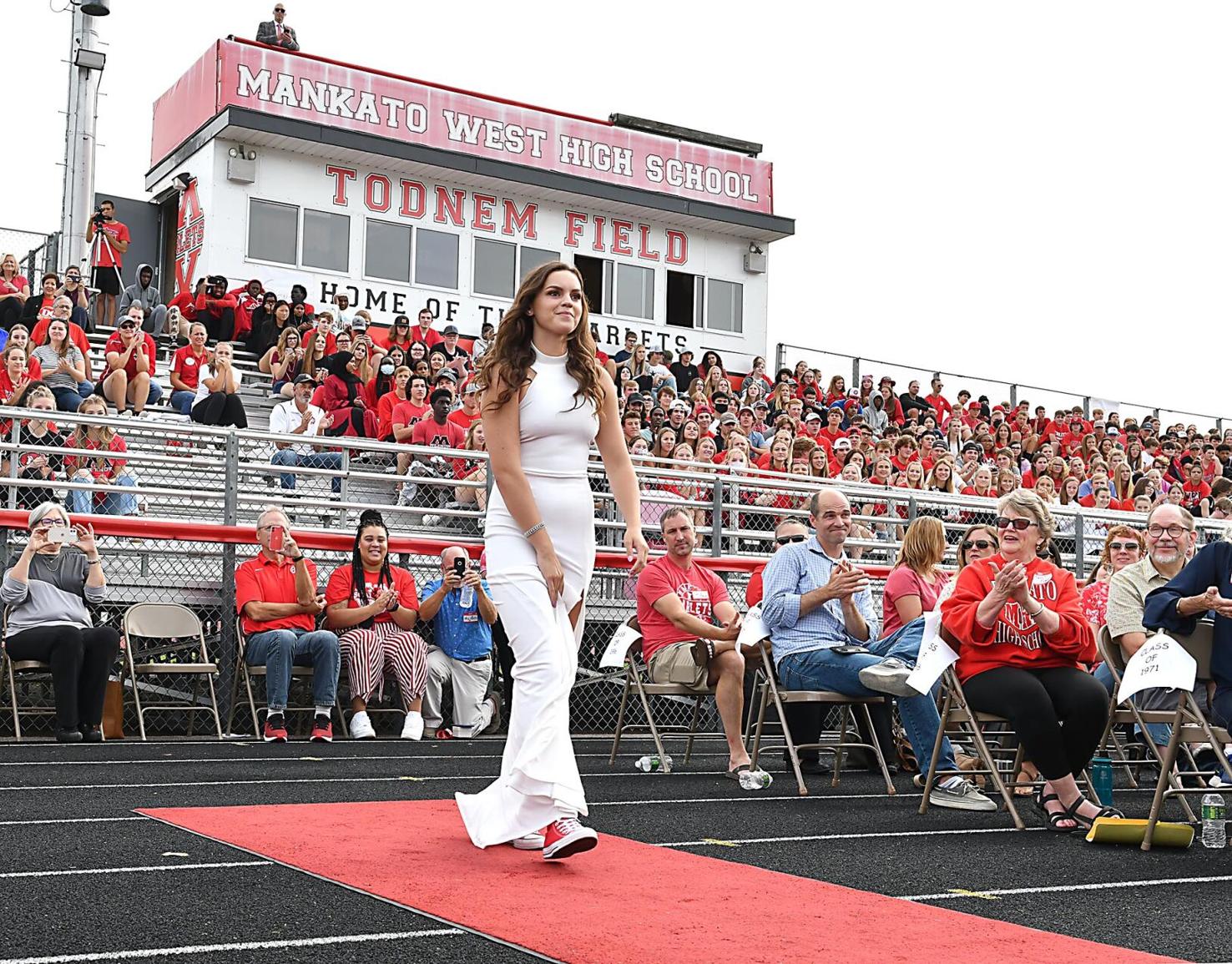 PHOTOS: Lydia Krautkremer crowned Mankato West homecoming queen ...