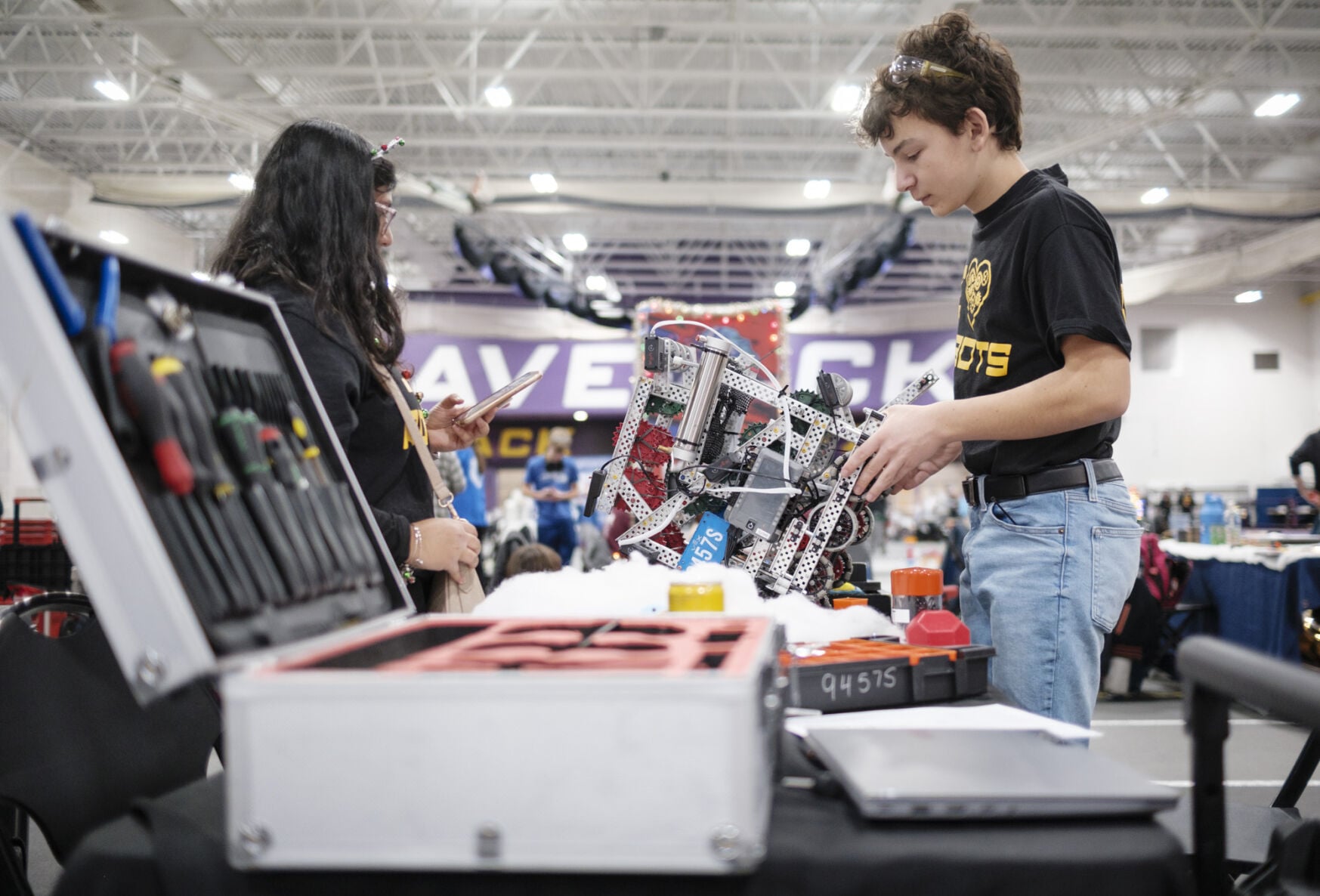 Geared up: Robots take over Myers Fieldhouse | Local News ...