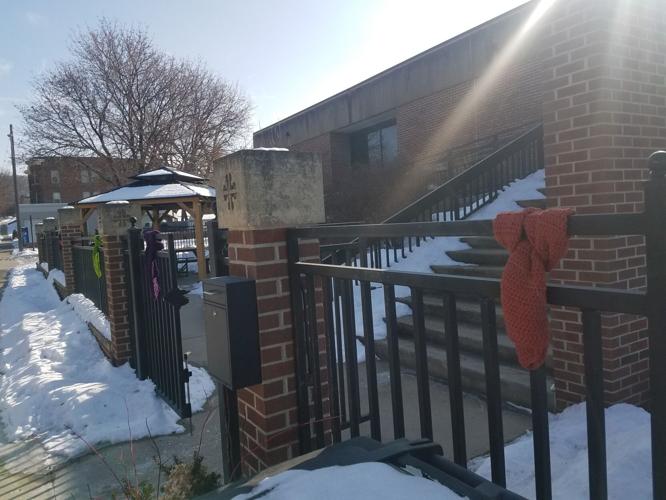 Beyond the margin:From razor wire to the friendship fence | Columns ...