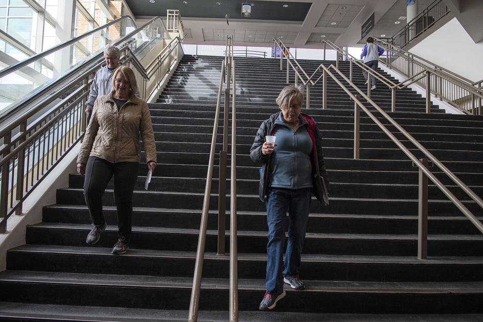 Indoor walking path opens downtown | Local News | mankatofreepress.com