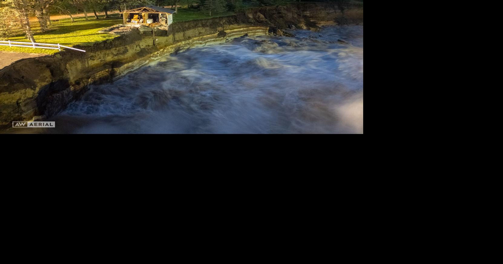 UPDATE (VIDEO) : Part of house on west bank of dam falls into river ...