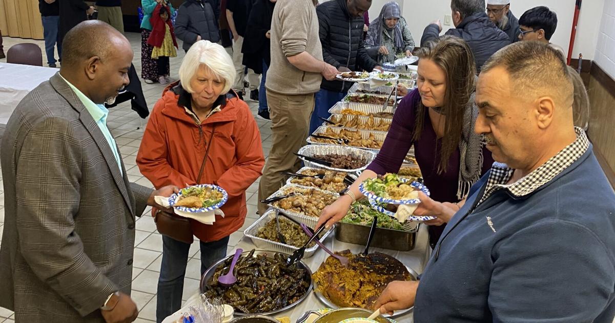Breaking fast: Iftar invitation opens doors to Wisdom House, Ramadan ... Breaking fast: Iftar invitation opens doors to Wisdom House, Ramadan ...