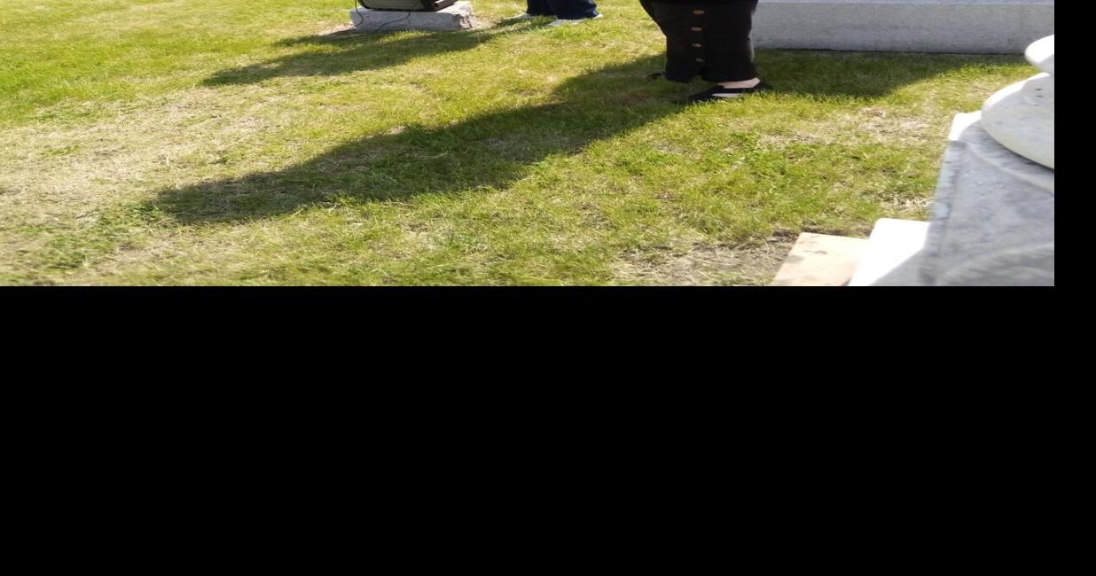 Program provides cemetery remembrances | Local News | mankatofreepress.com