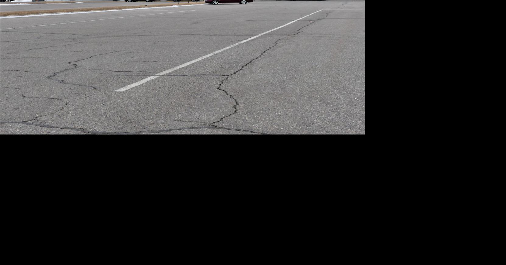 Auto dealer lots emptying as inventory problems persist | Local News ...