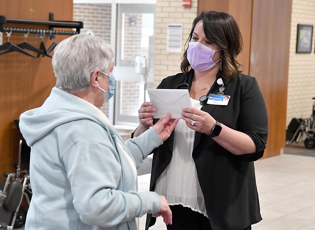 Full of thanks: Waseca woman delivers 127 thank you notes to Waseca ...