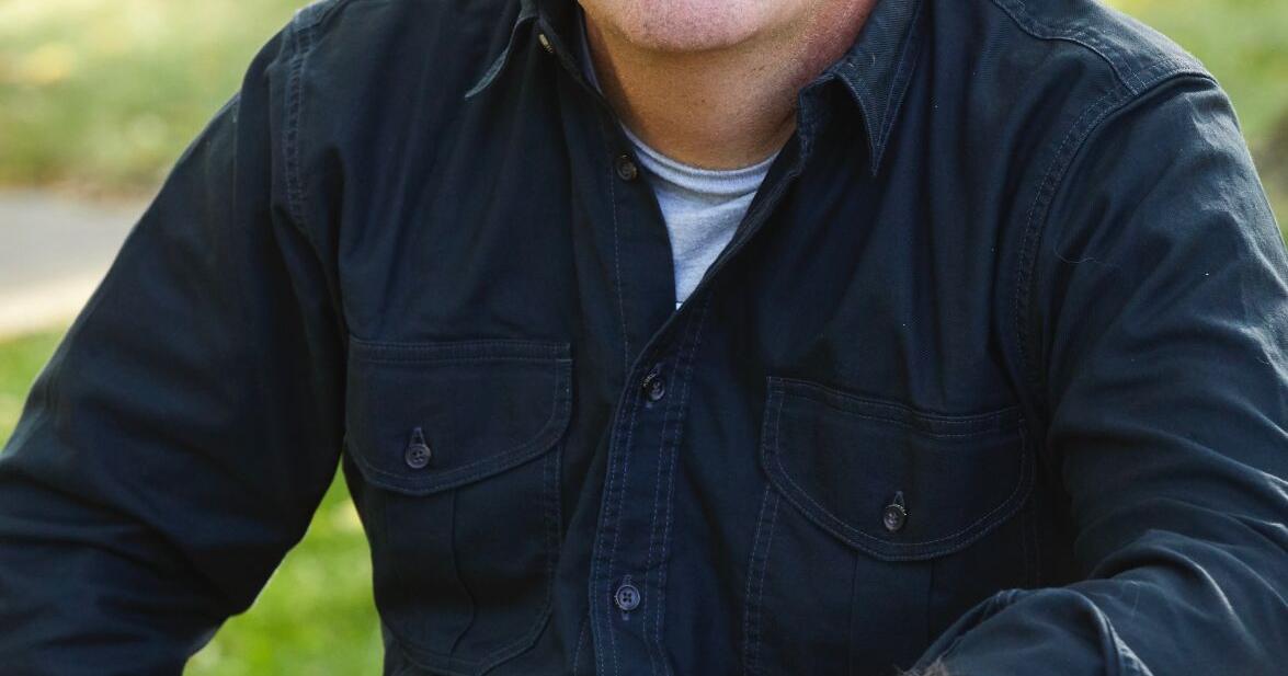 When a writer returns to waiting tables: Matt Batt's memoir serves up ...
