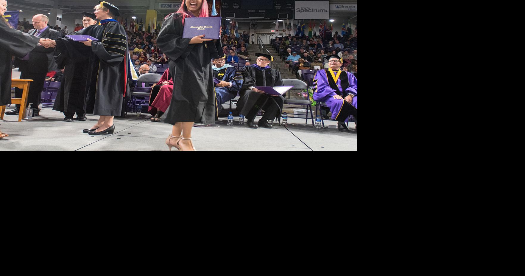 Photos: MSU Graduation | Local News | mankatofreepress.com