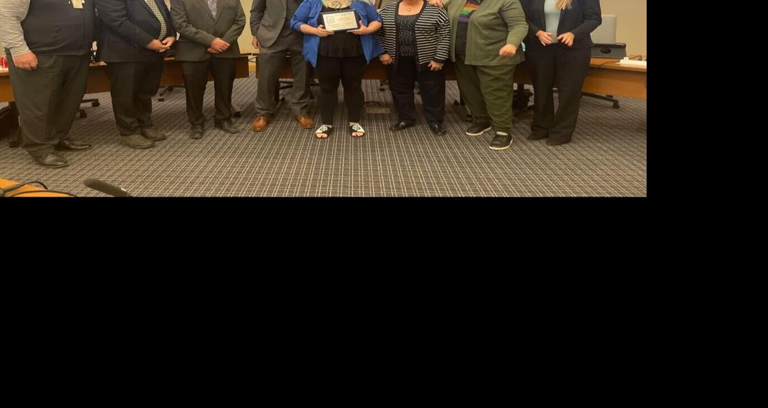Mankato honors woman who rushed to help crash victims: 'She saved my ...