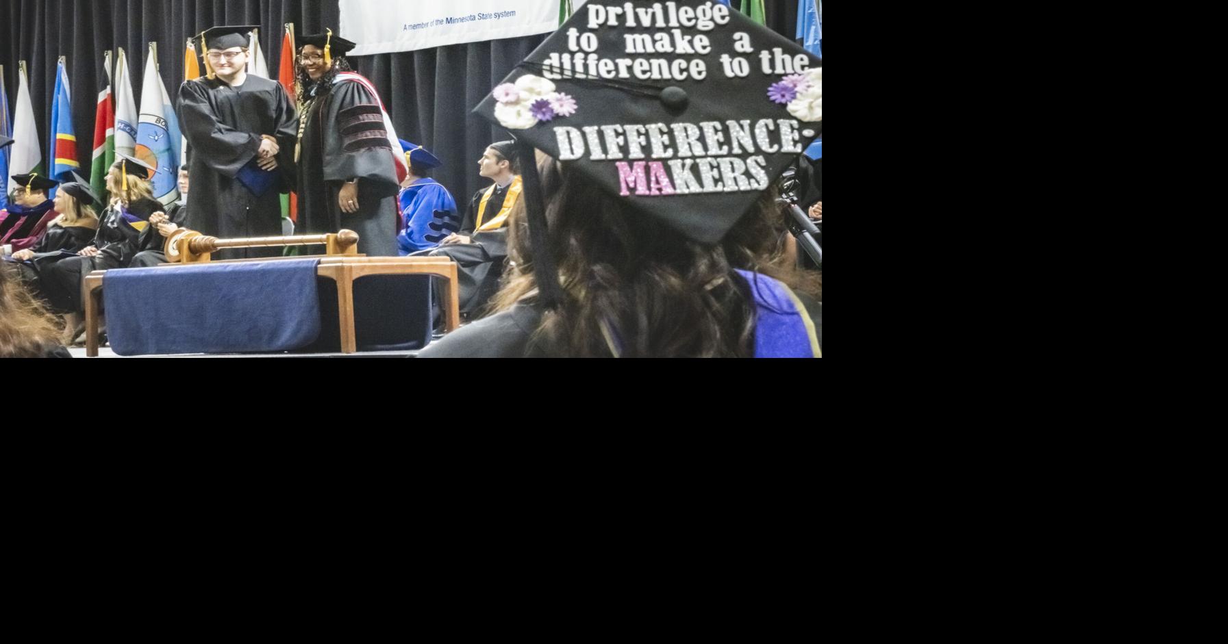 PHOTO GALLERY: SCC's Graduation | Photos | mankatofreepress.com