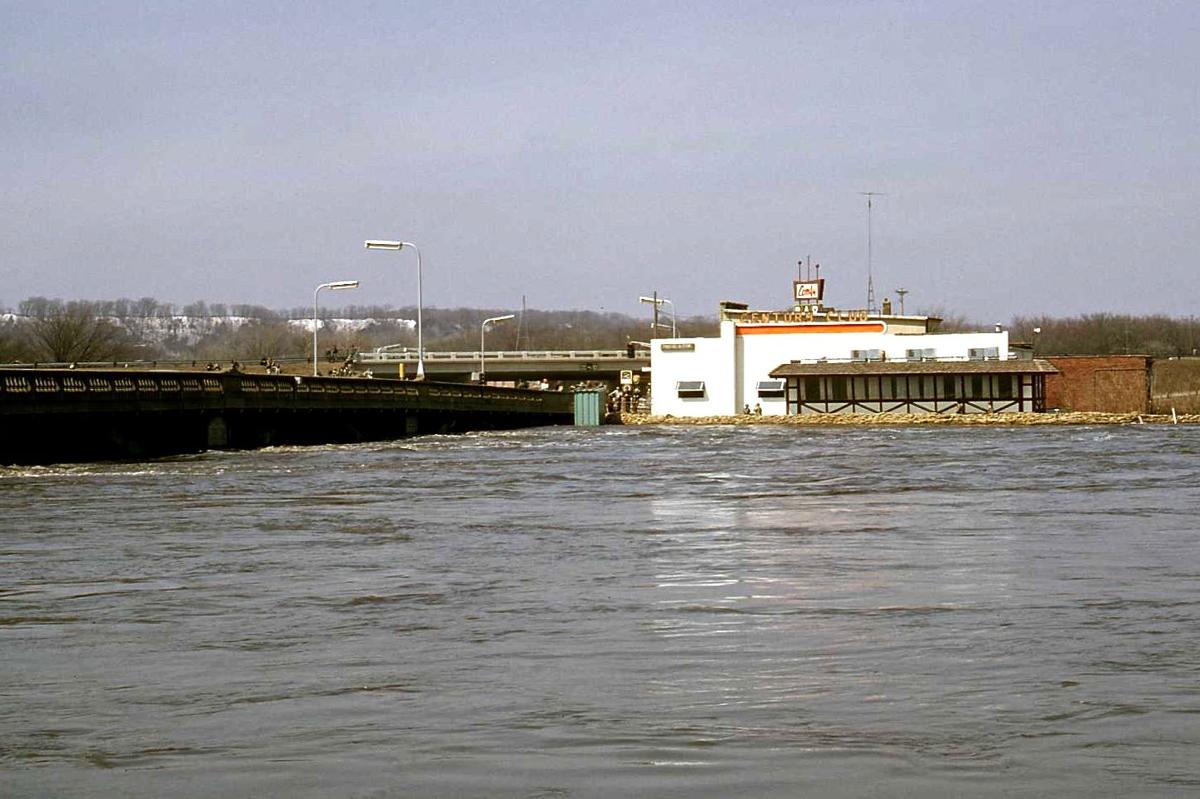 Part 2: 1965 flood brought devastation, heroics | News ...