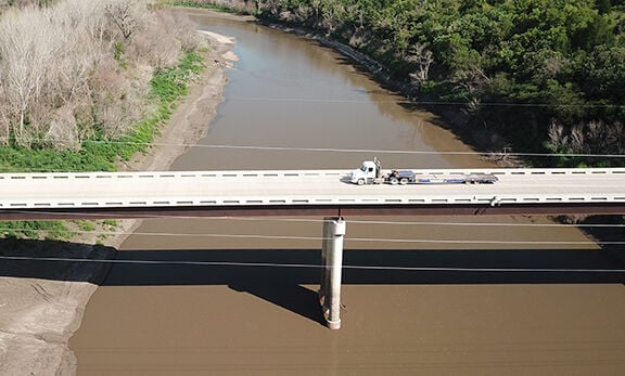 Vegetation along Big Blue River suffers from months of Tuttle Creek Dam ...