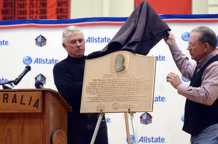 Riggins and family honored; Centralia field named for them | News ...
