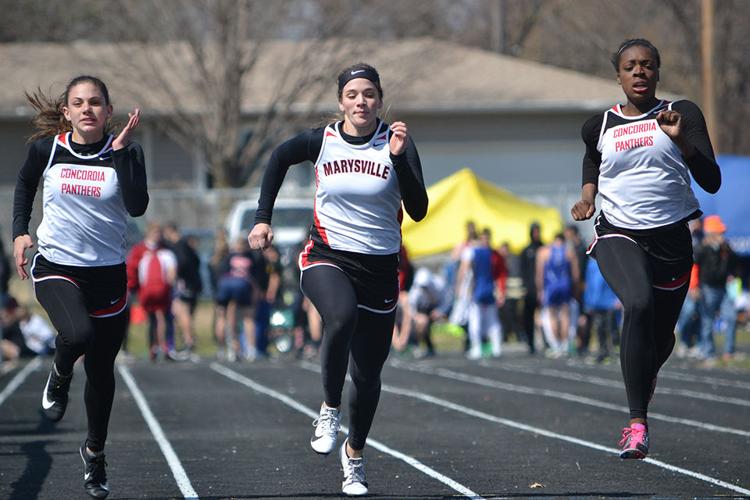 Smith shatters triple jump mark | Sports | marysvilleonline.net