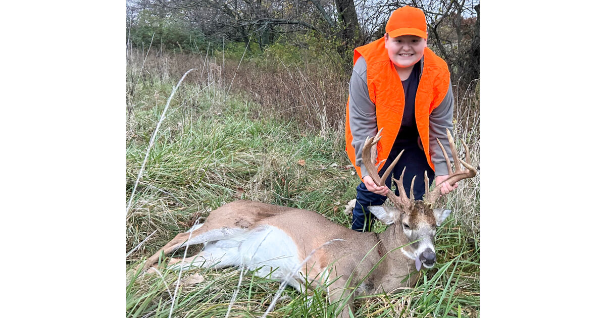 Local boy takes first buck | Life | Maryville Forum