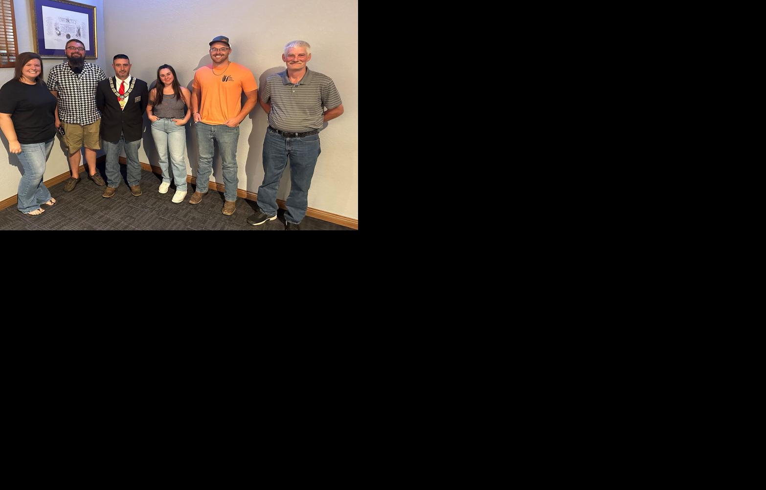 Elks salute flag, welcome new members | Multimedia | Maryville Forum