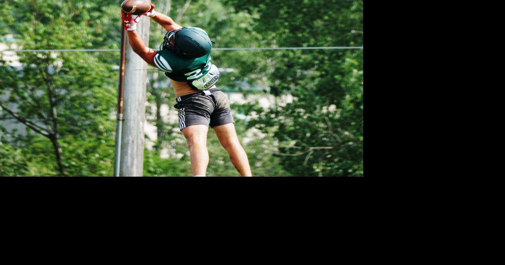 Photos: Spoofhound football practice | Multimedia | Maryville Forum