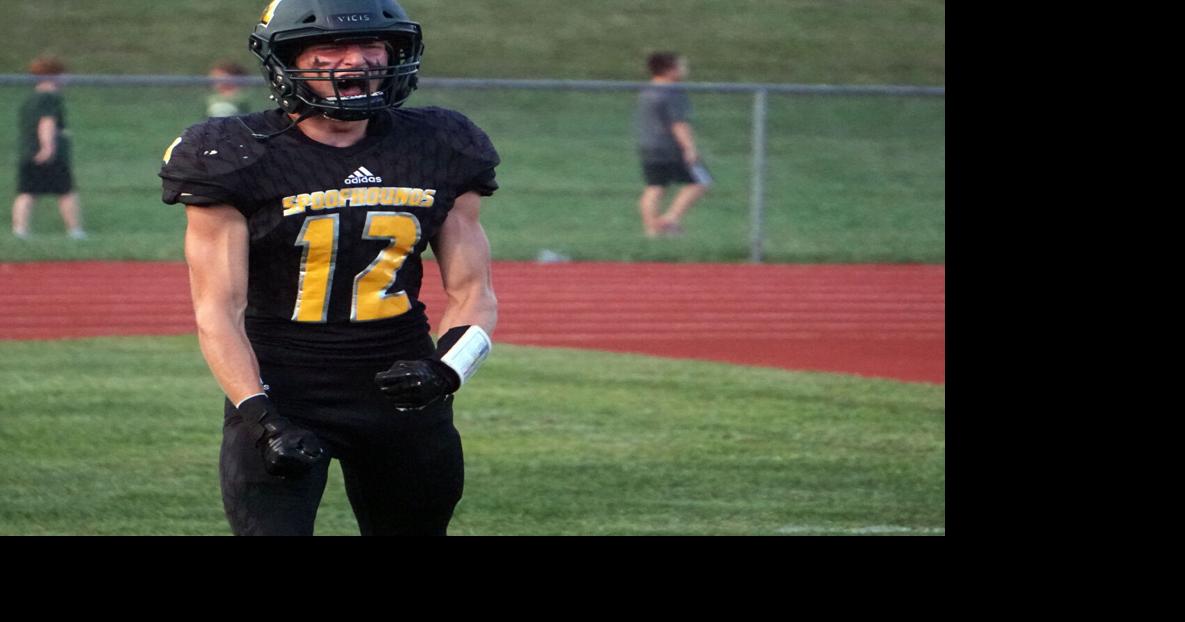 Spoofhounds roar past Hornets, 45-14 | Sports | Maryville Forum