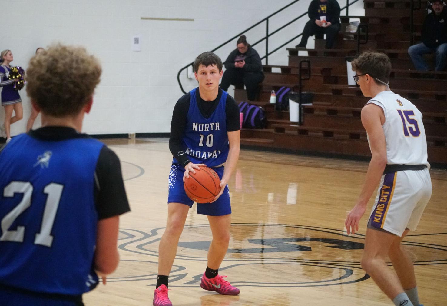 Photos: Day 1 of Stanberry Invitational | Multimedia | Maryville Forum