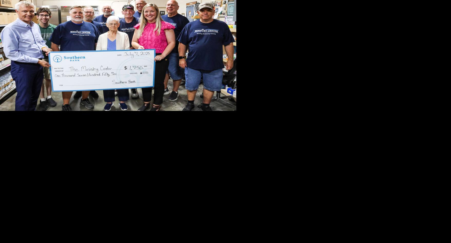 Southern Bank donates to local nonprofits | Multimedia | Maryville Forum