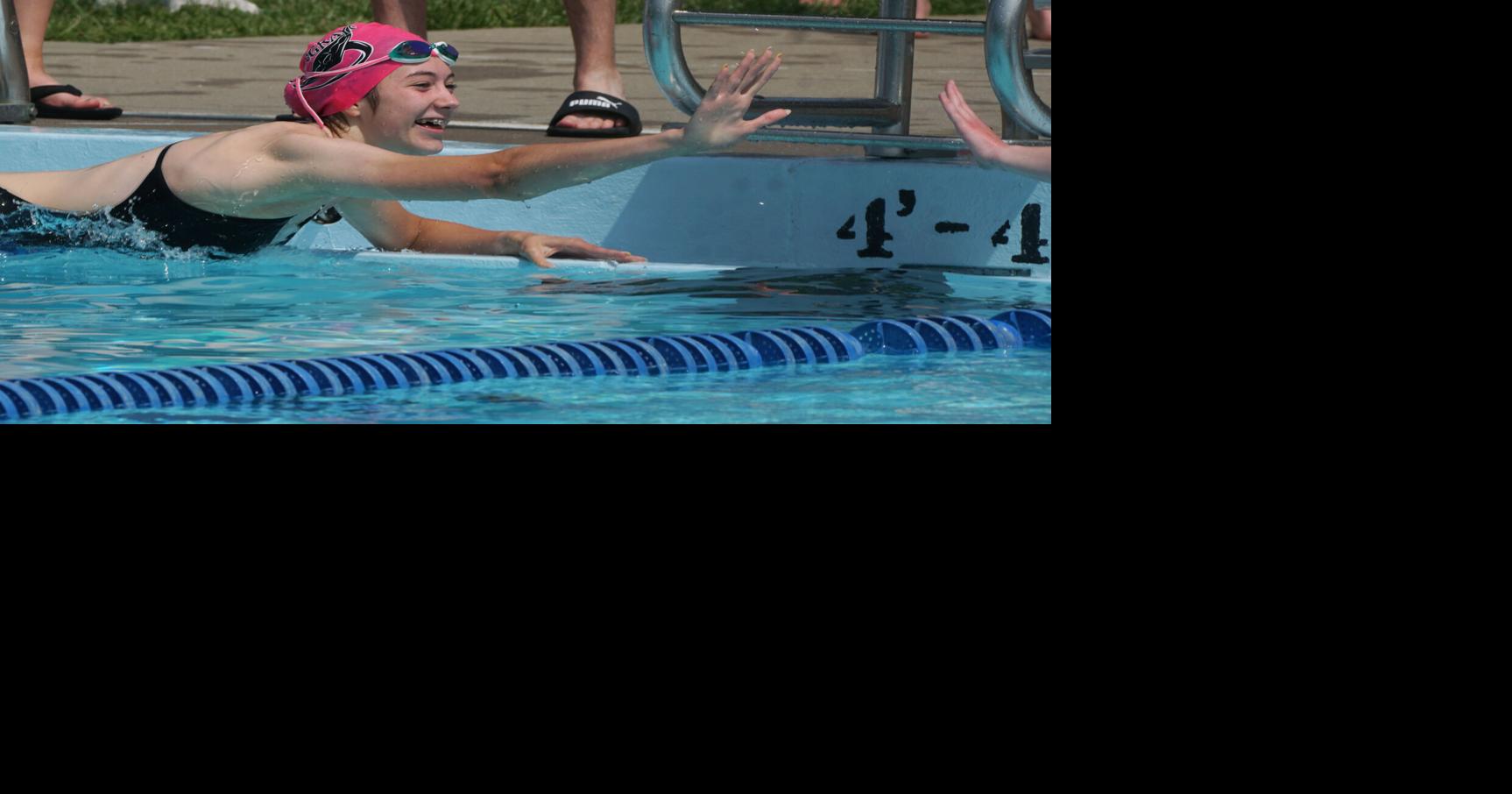 Photos: Sharks Intrasquad Meet | Multimedia | Maryville Forum