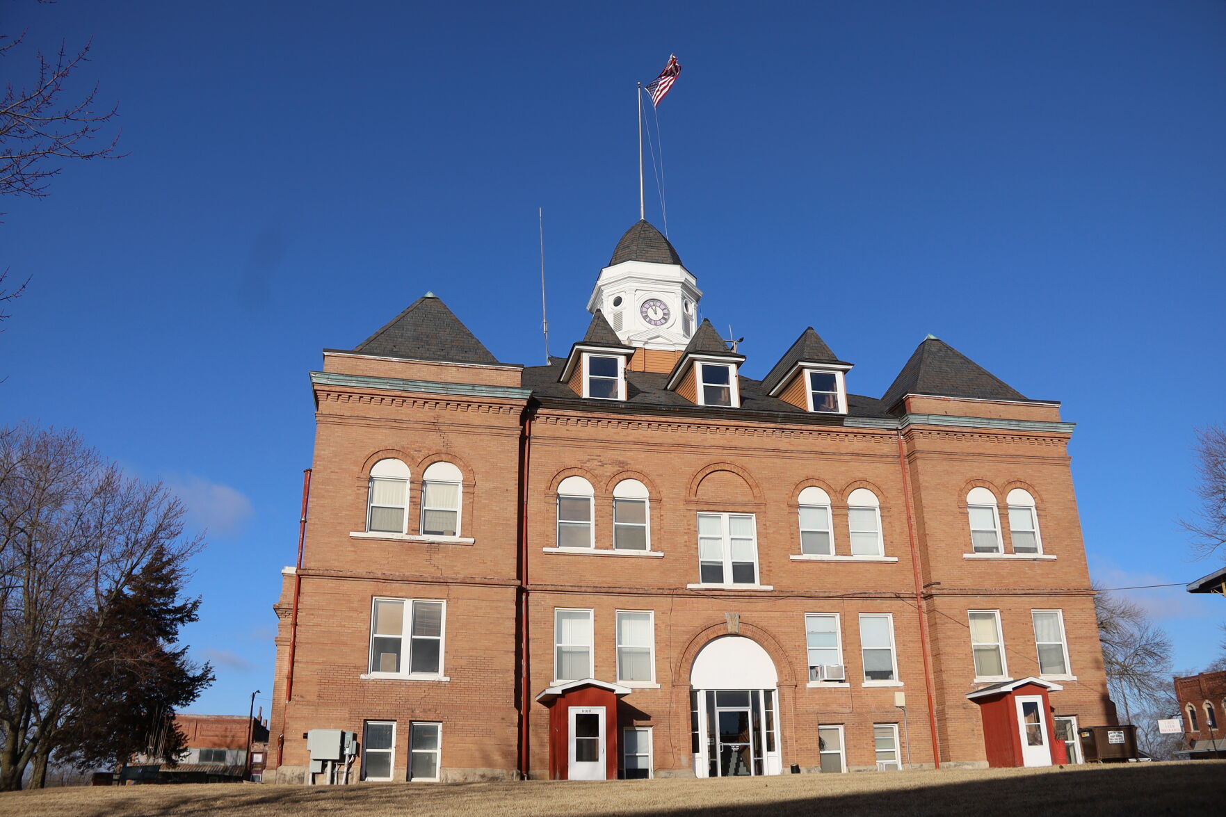 Commission talks bridge damage, gun sale | Times-tribune | Maryville Forum