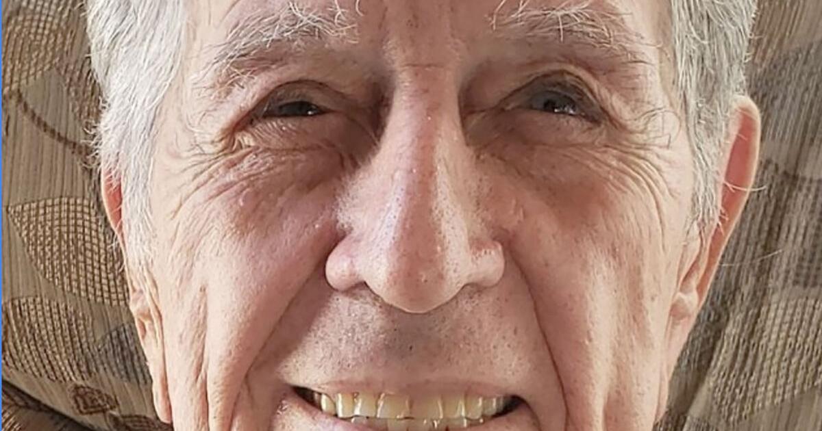 Dean Edward Savage | Obituaries | Maryville Forum