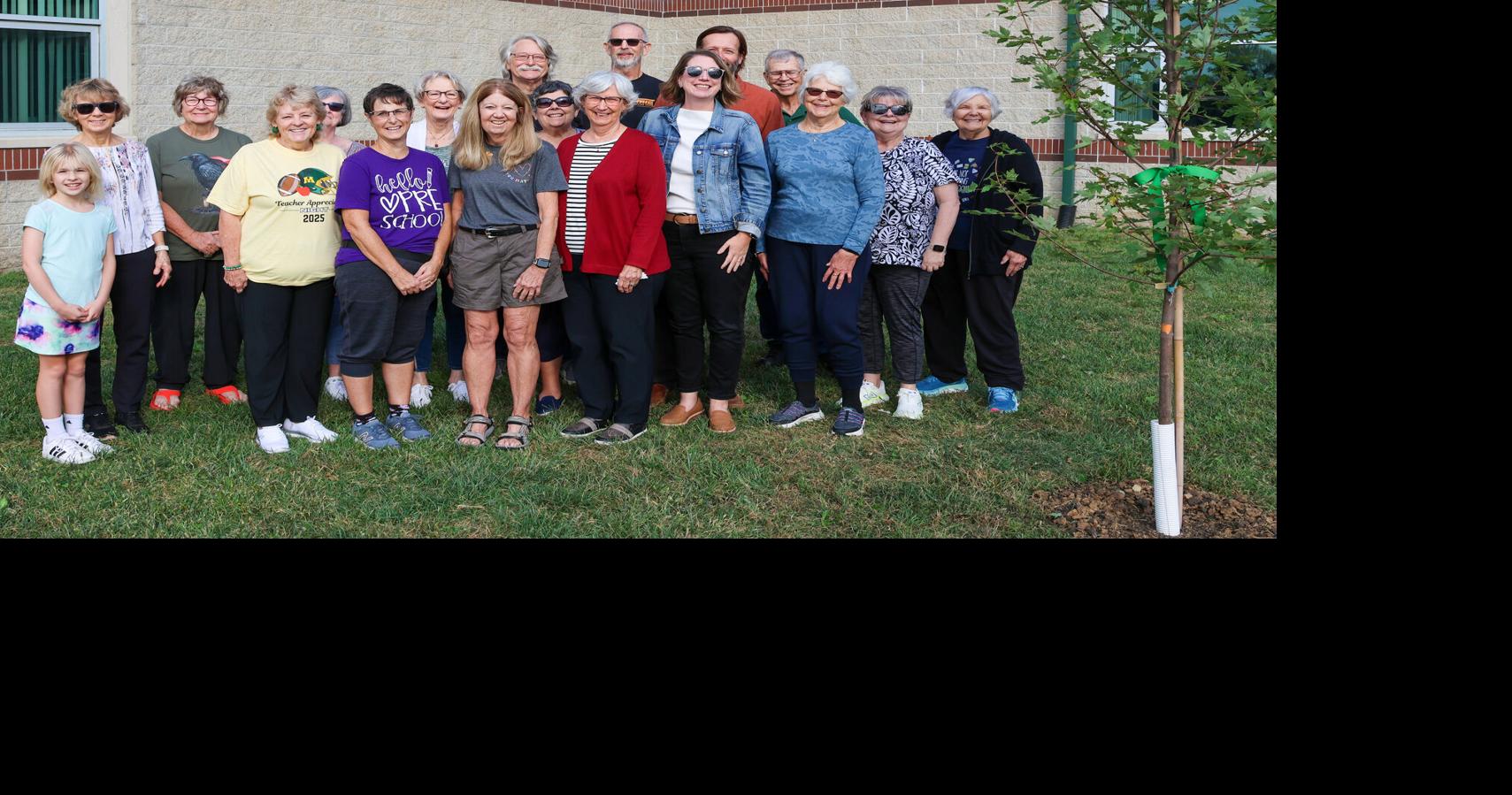 Class of 1998, MMS plants tree in memory of Jonagan | News | Maryville ...