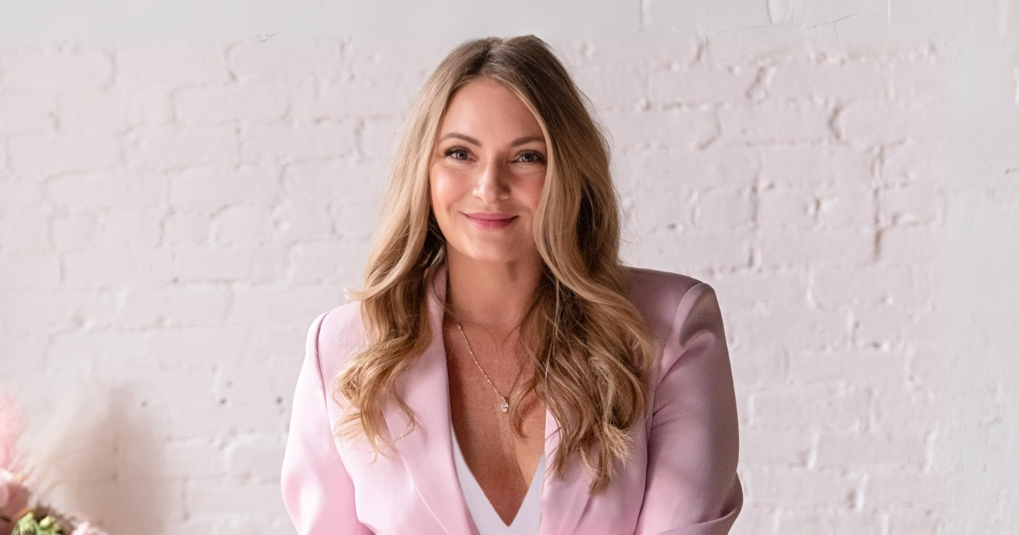Dream Money: Megan Hale Guides Entrepreneurs to Reach Financial Goals | Featured | mbj.com