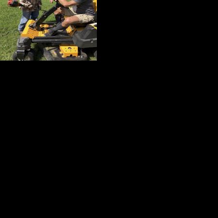 Volunteers help prepare Mike Deak track for Parkinson's Run | Local ...