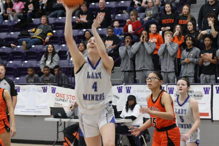 Hartshorne, Preston battle for state spot | Sports | mcalesternews.com