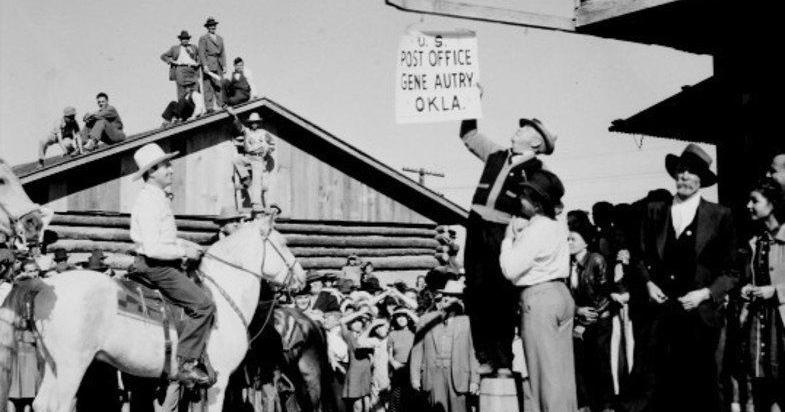 CATHEY: 'Here Comes Santa Claus' and the namesake of Gene Autry ...